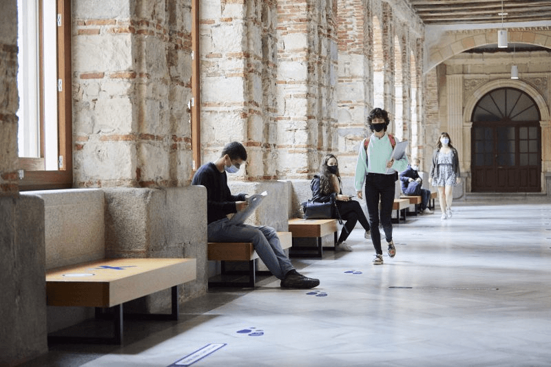 Estudiar en Segovia | IE University Driving Innovation www.ie.edu