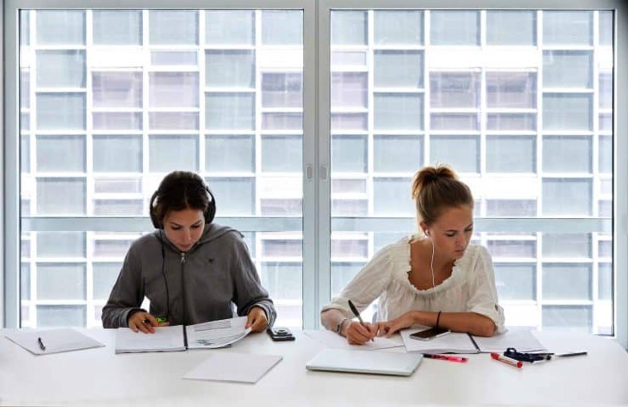 Freshmen students | IE University