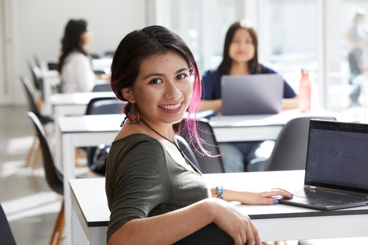 Study Plan - Bachelor in Fashion Design | IE University