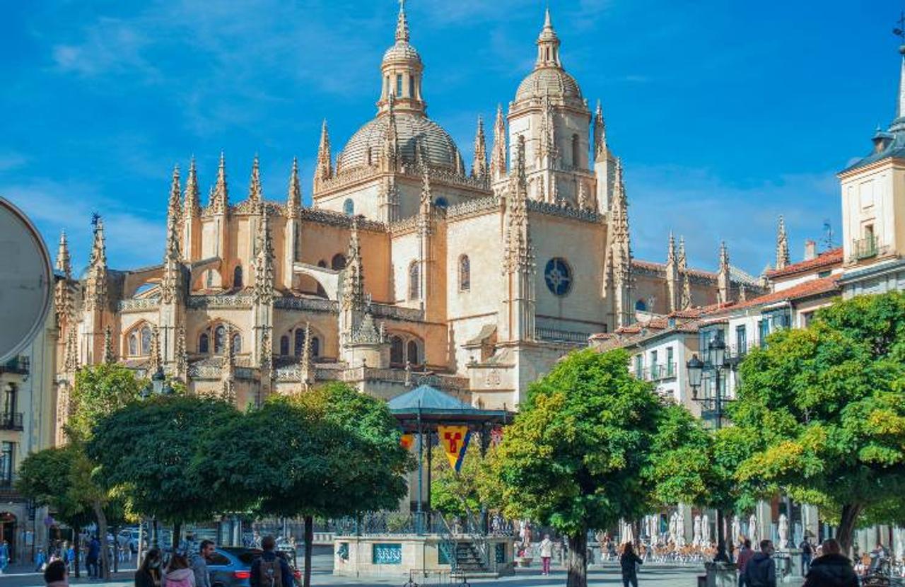 Living In Segovia | IE University