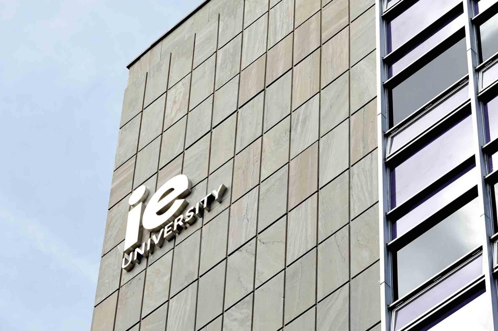 Adriana Hoyos - Experience | IE University