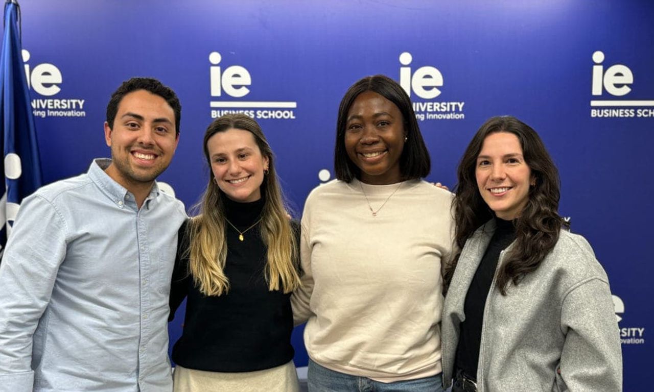 Daniela Arango - Experience | IE Business School