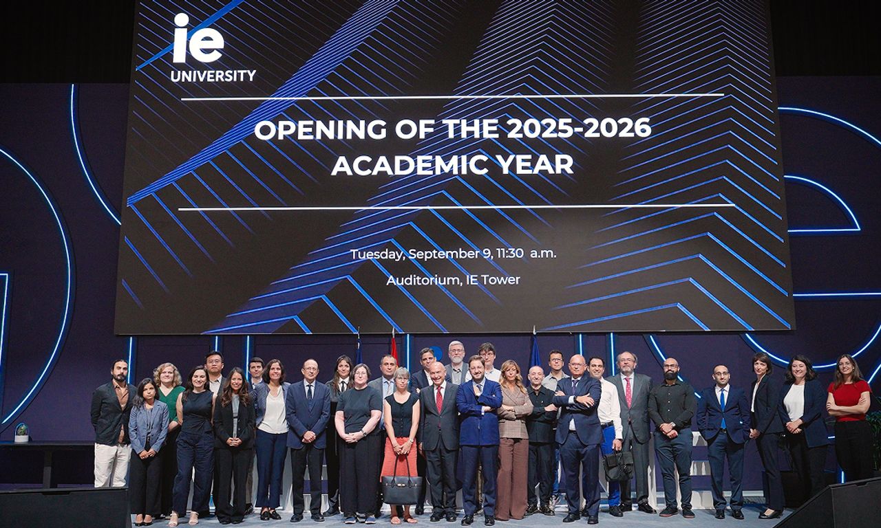 IE University presenta plan para doblar su claustro
