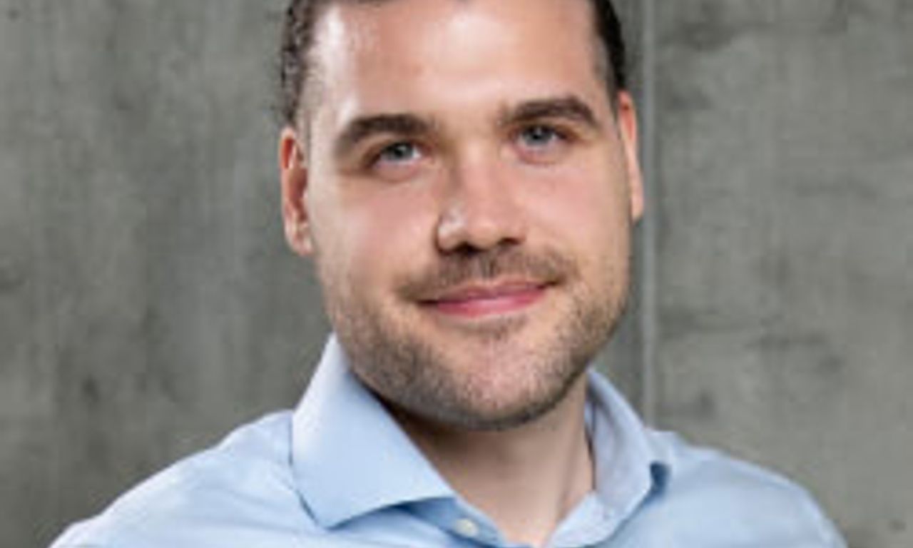 Joe Niklas Ploog - Faculty | IE