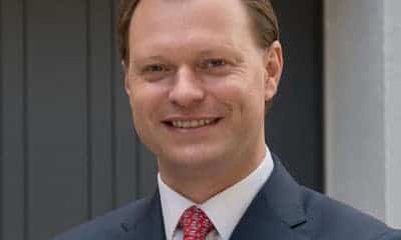 Martin Boehm - Claustro | IE