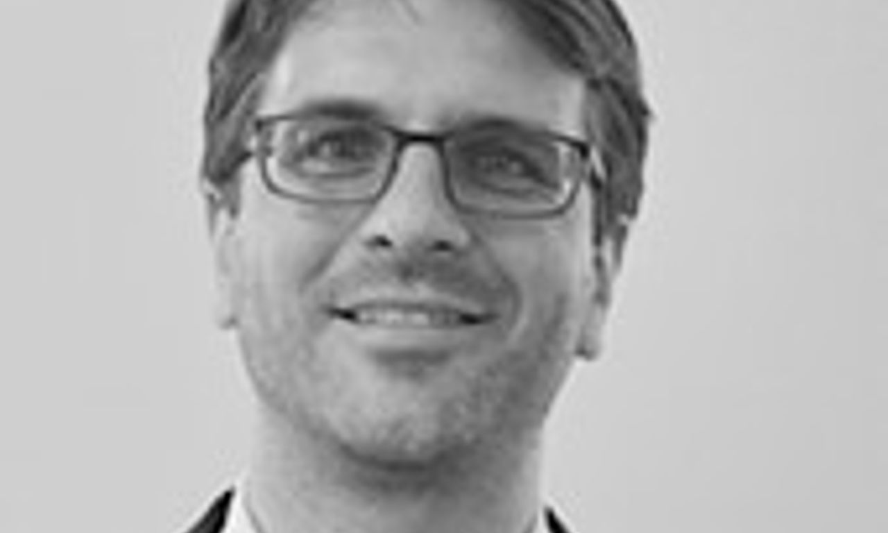 Mikkel Larsen - Faculty | IE