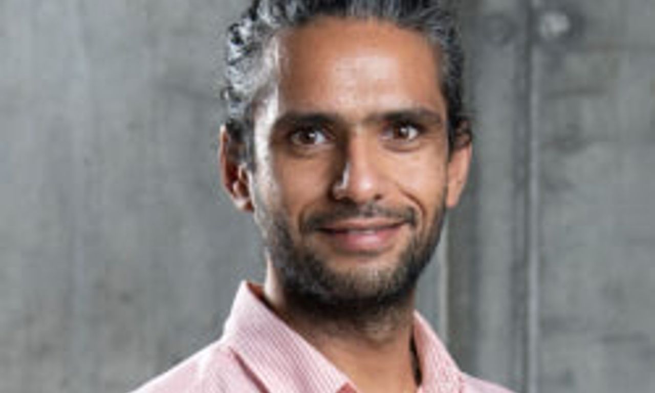 Muktak Tripathi - Faculty | IE