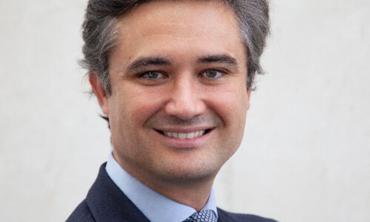 José María Fernández de la Mela Nuñez - Claustro | IE