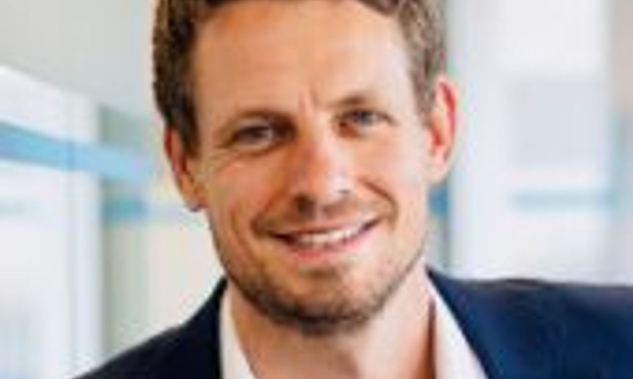 Rick Hilchner - Claustro | IE