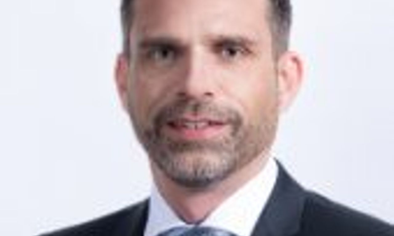 Roland Pfister - Faculty | IE