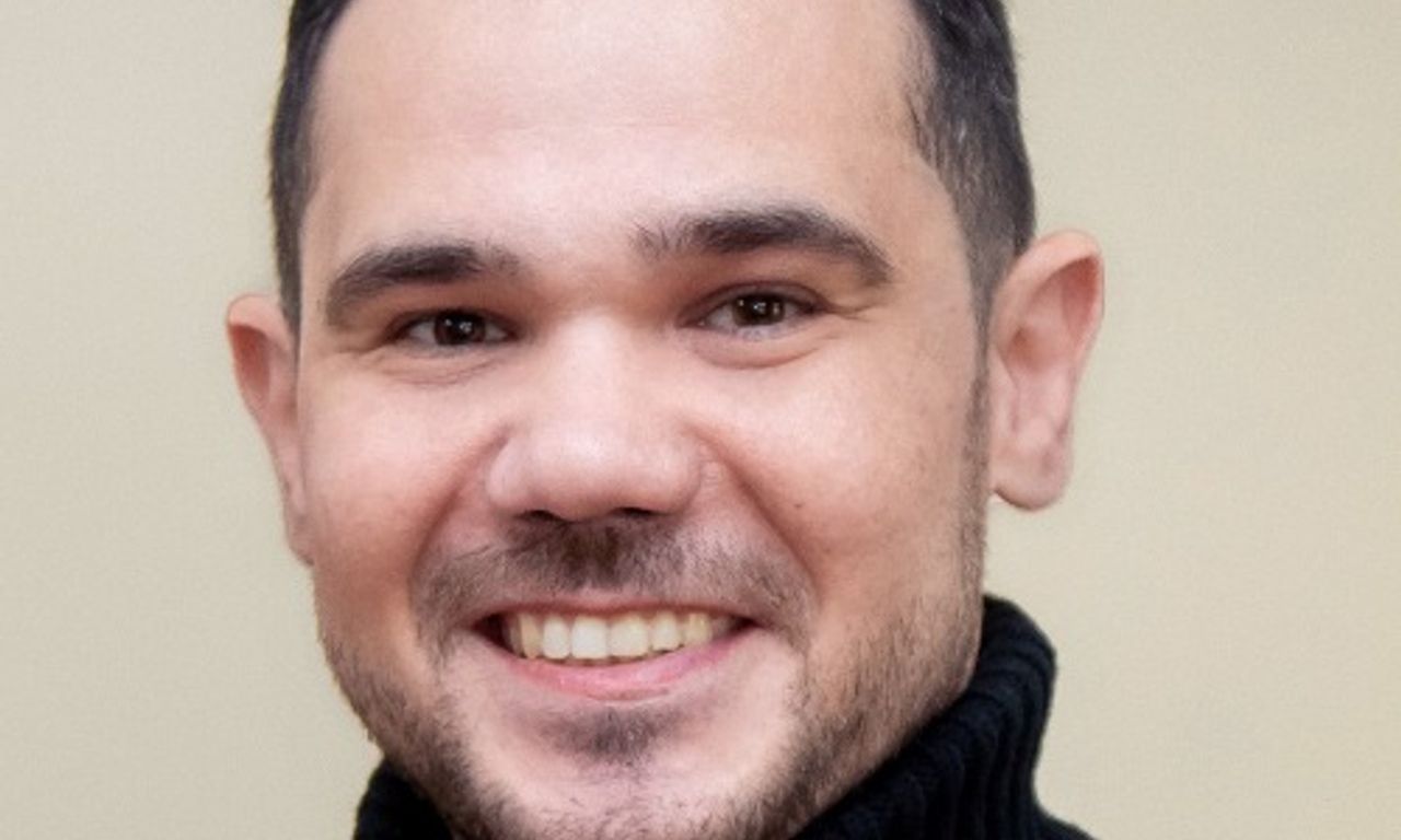 Sergey Gorbatov - Claustro | IE