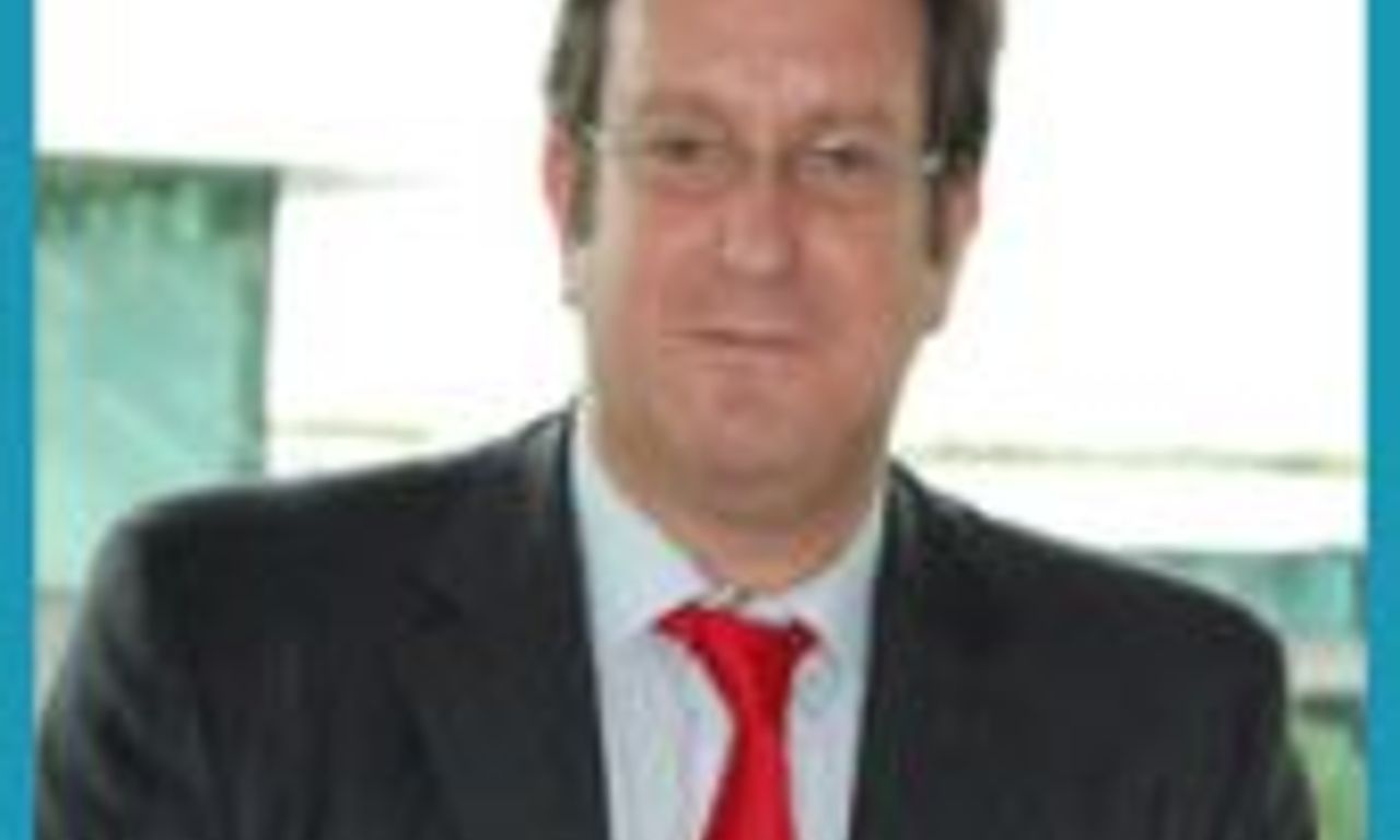 Roberto Fernández Díaz - Faculty | IE