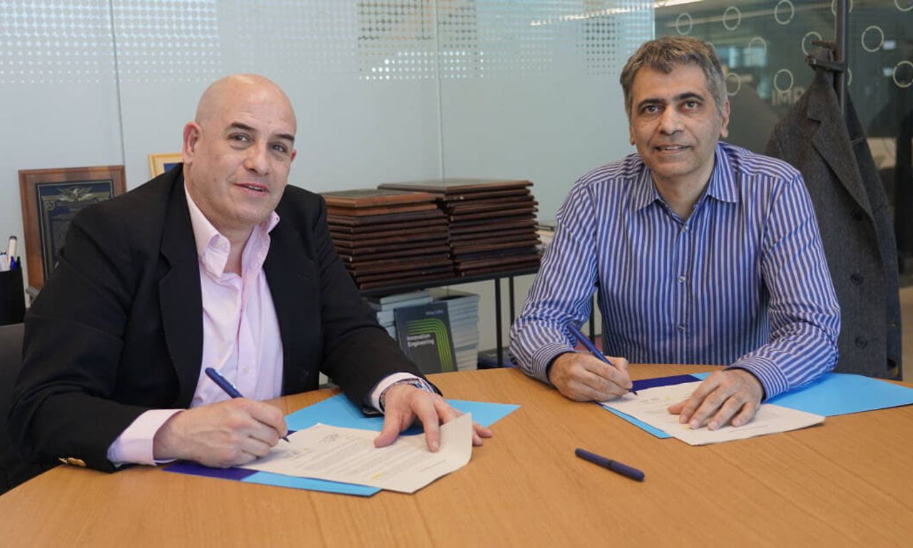 Sci-Tech Dean Signs Agreement with ServiZurich