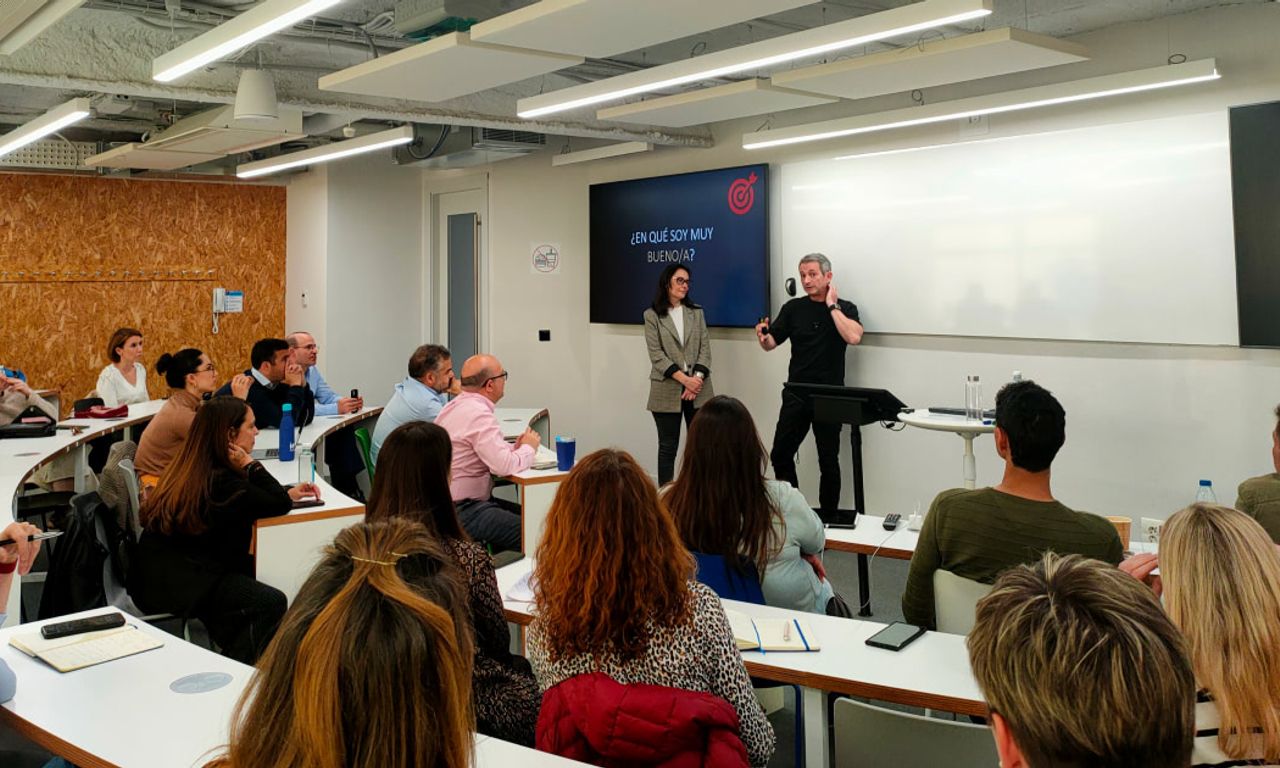 The Coach Gives IE Alumni a Masterclass on Personal Branding