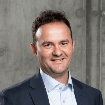 Joe Niklas Ploog - Faculty | IE